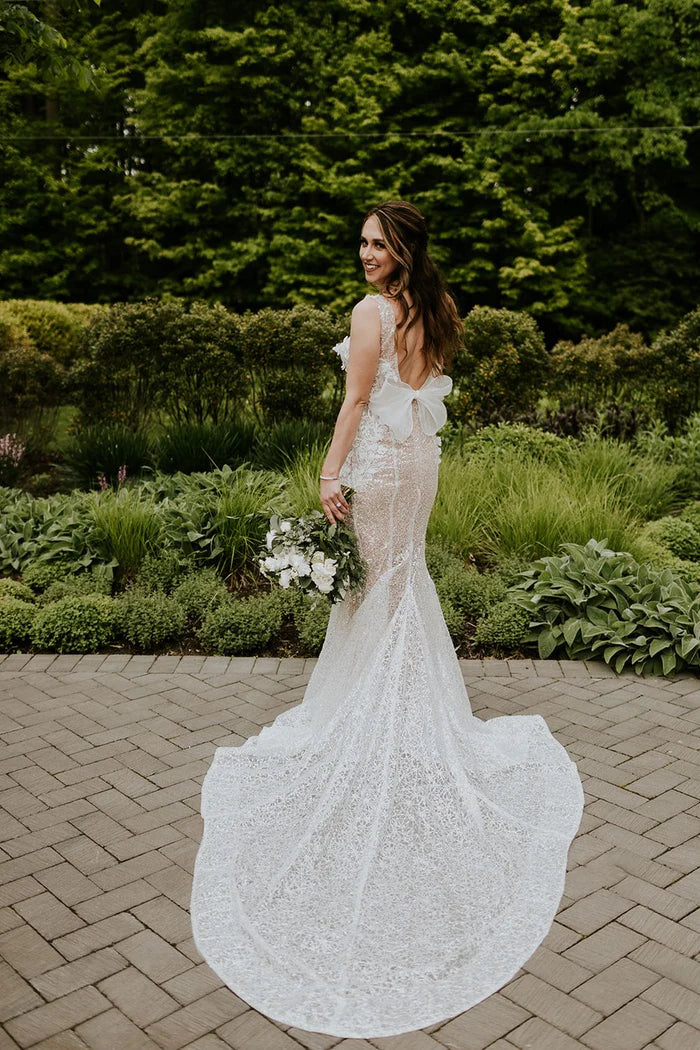 Bridal Bows: The Elegant Accent That’s Everywhere