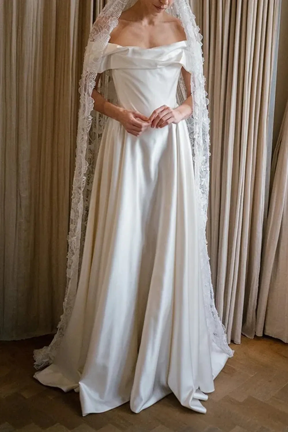 Sample Halfpenny London Serenity-Dress Wedding Dress