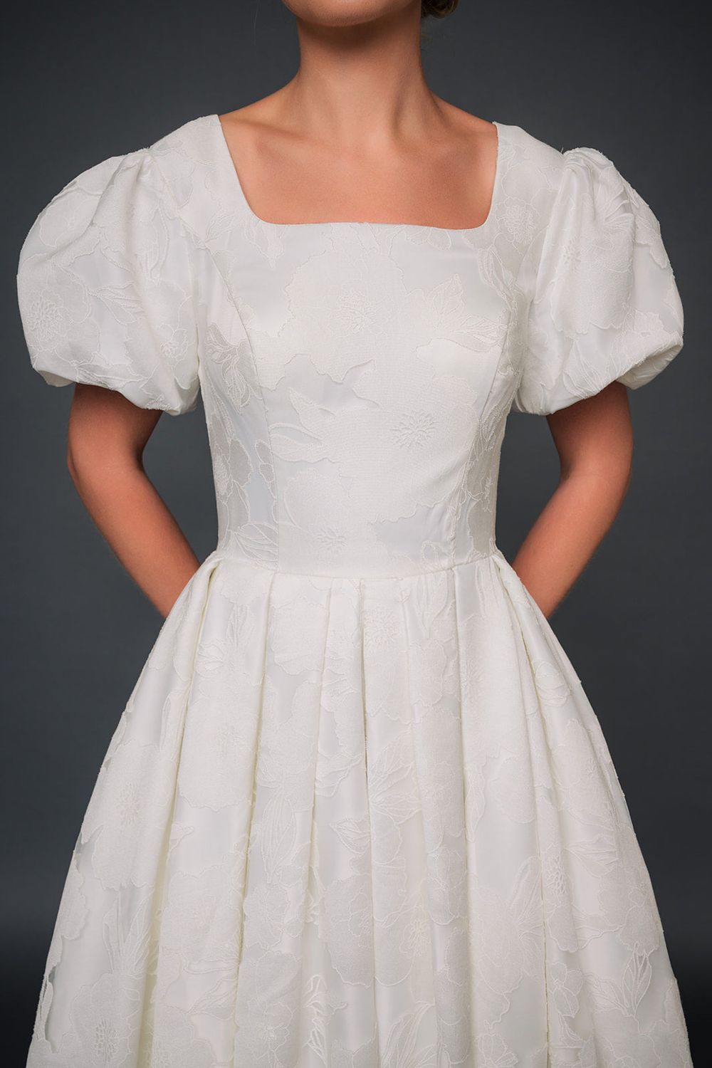 Sample Barbie Anne Bridal Poppy Wedding Dress