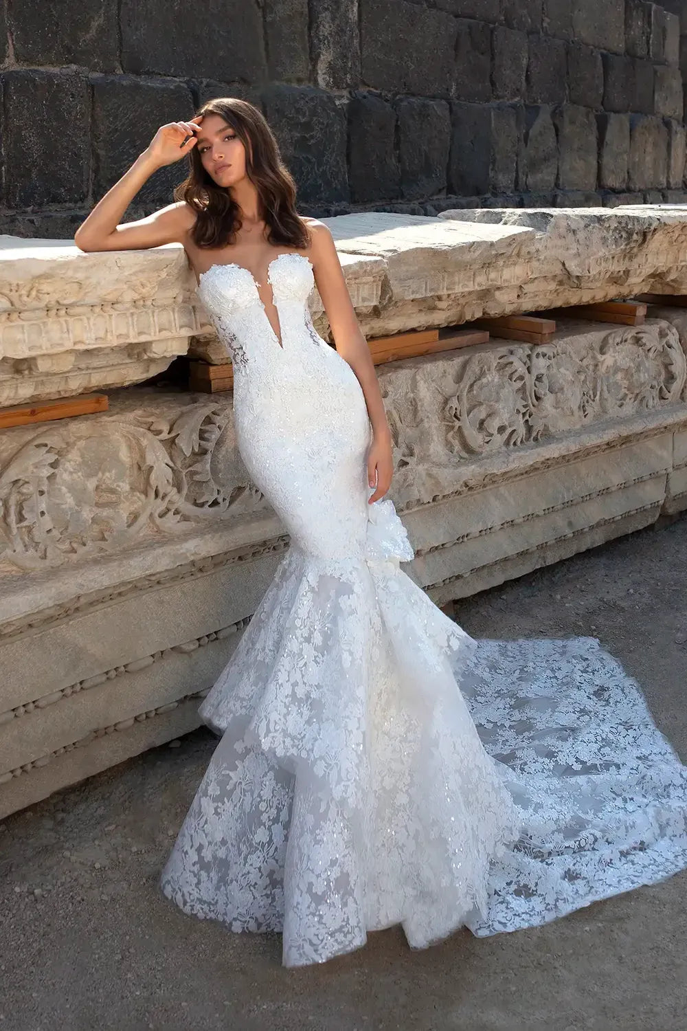Never Worn Pnina Tornai 4798 w/ Veil